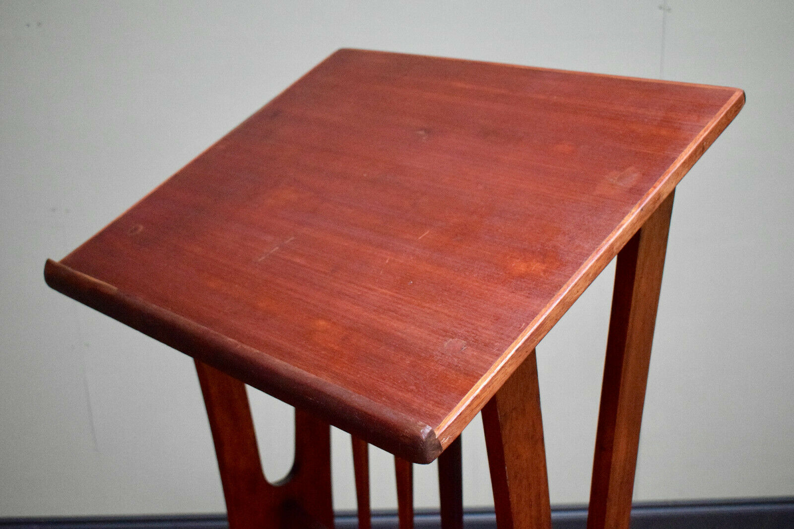 Mid Century Teak Lecturn With Makers Plaque – Stowaway London