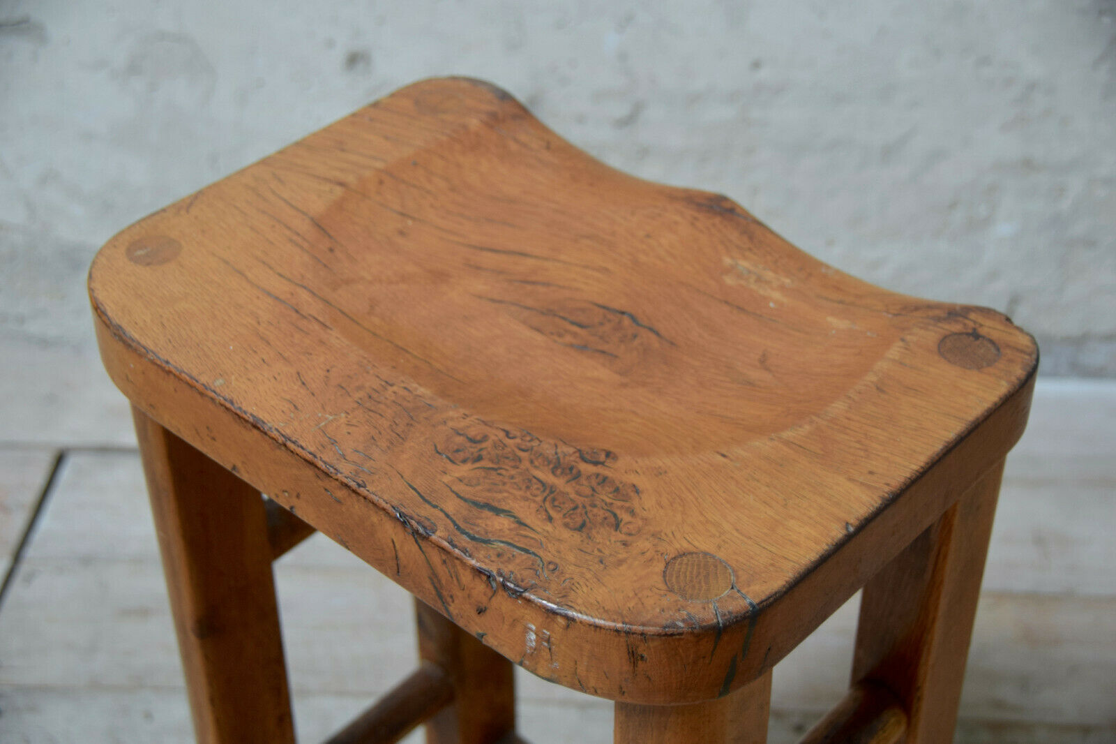 Antique Chunky Bar Stool – Stowaway London