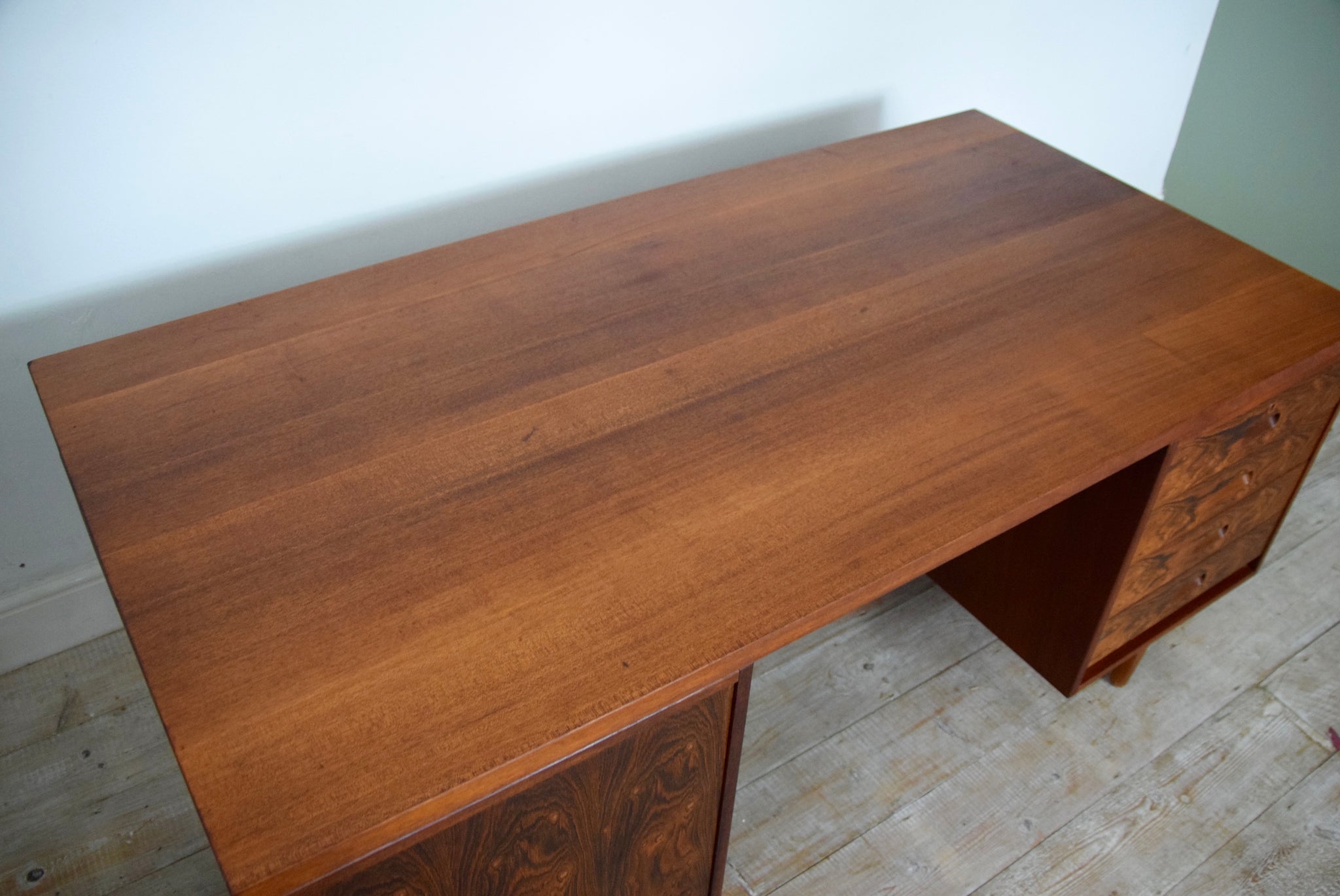 Vintage Gordon Russell Rosewood Desk – Stowaway London