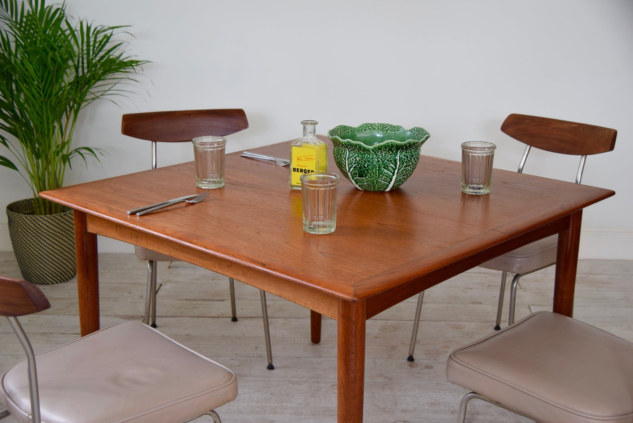 Mid Century Danish Soro Stole Extending Table – Stowaway London