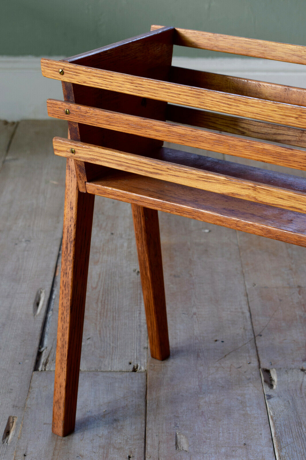 Mid Century Wooden Planter Pot Stand With Tapered Legs – Stowaway London
